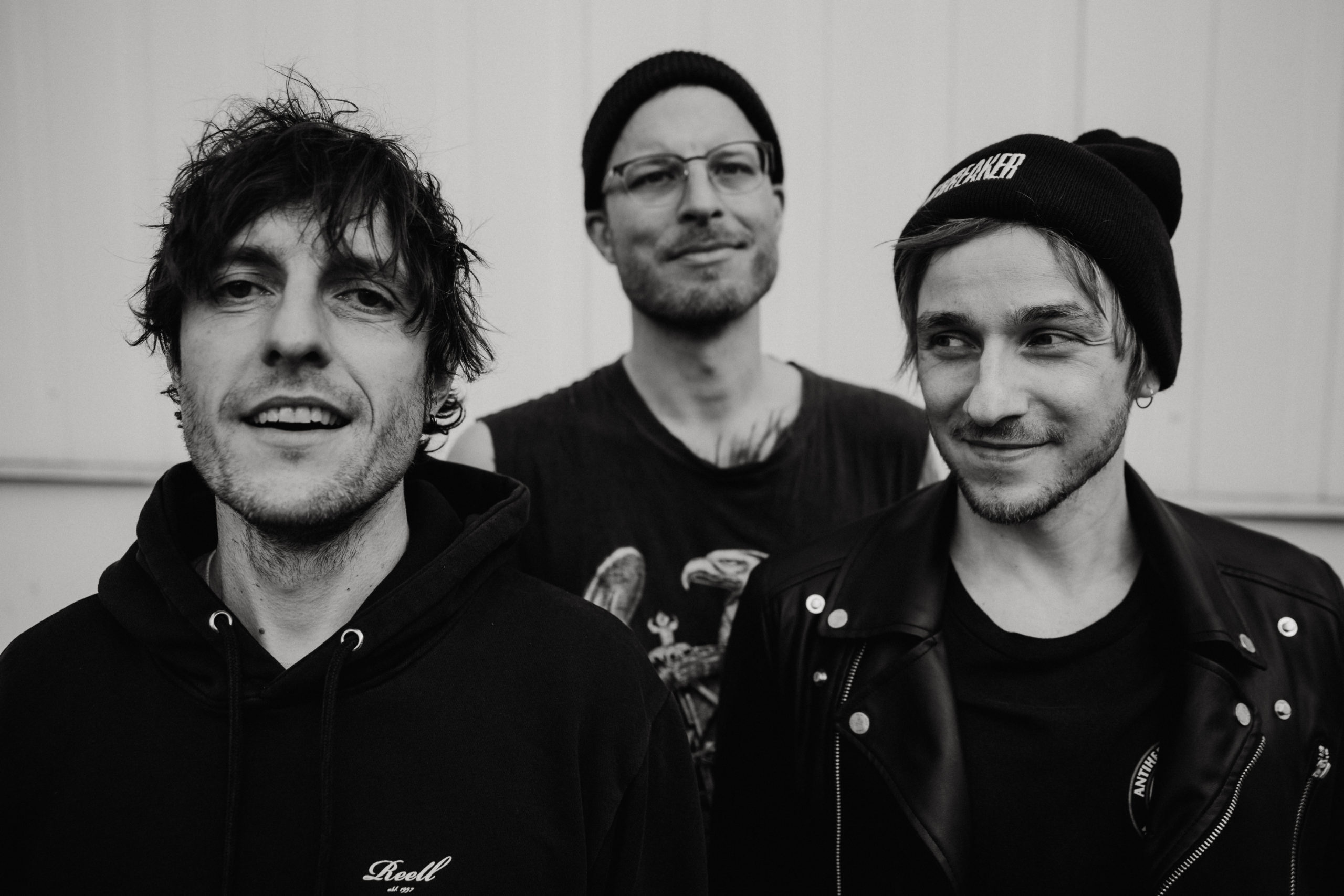 ITCHY gehen mit "20 Years Down The Road" auf Tour