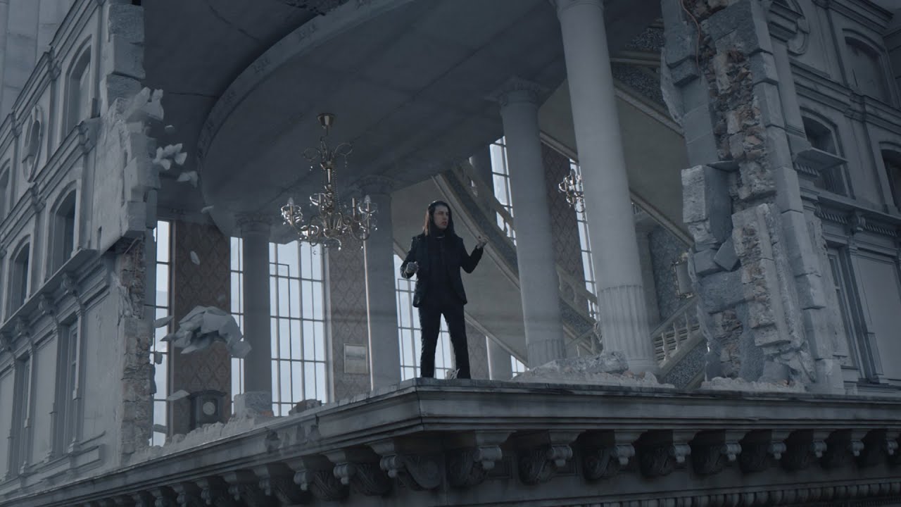 FALLING IN REVERSE mit Cover zu "LAST RESORT“