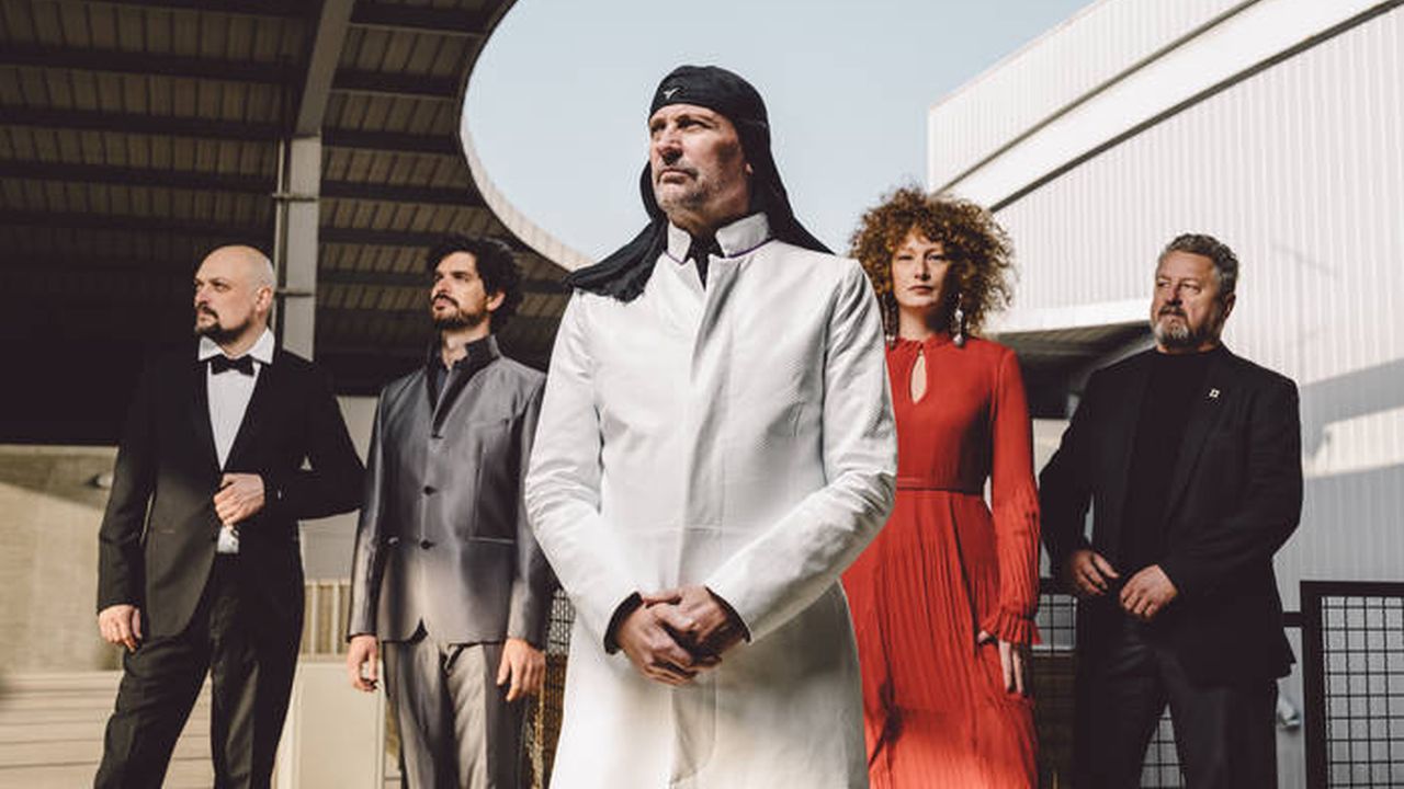 Neue Slowenische Kunst - Laibach auf Love is still Alive Tour